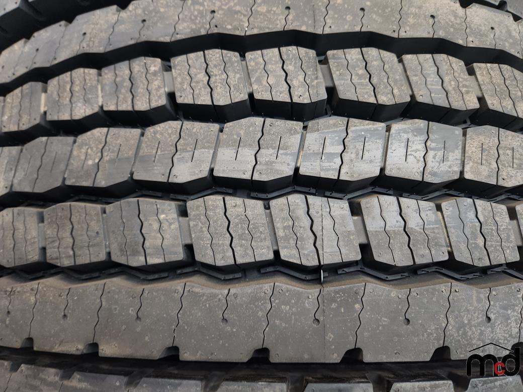 (8) Apollo Endu Combi RD Tires (295/75 R22.5)